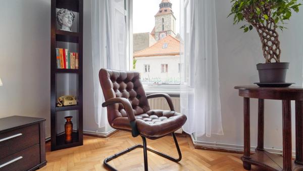 Ultracentral Vintage Apartment Black Church View Steps Away From Piata Sfatului - Brassó