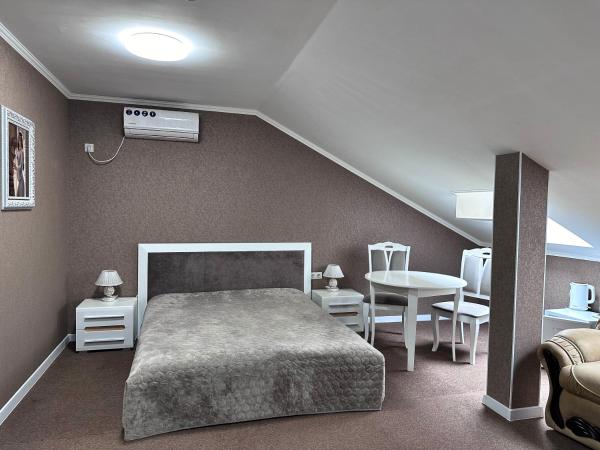 Hotel Korona - Кропивни́цкий