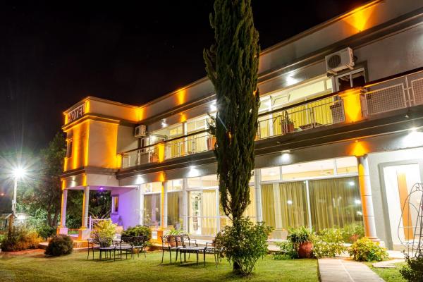 Nuevo Hotel Carmel - Cosquín