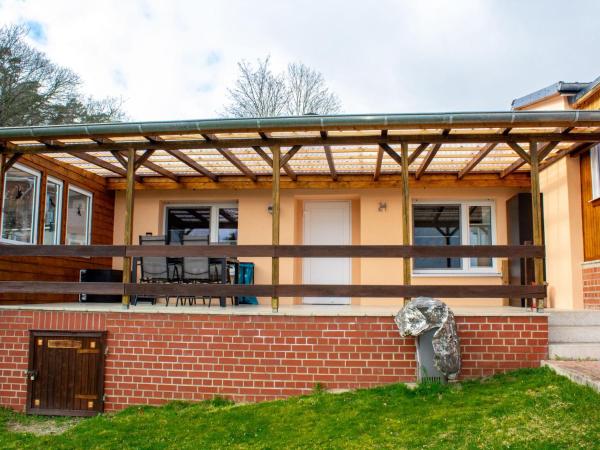 Attractive Bungalow With Roofed Terrace - Hasselfelde