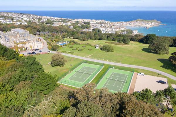 Tregenna Castle Self Catering - St Ives