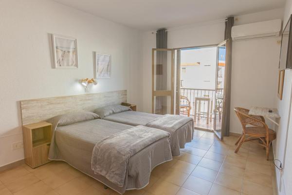 Hotel Tres Jotas Conil - Conil de la Frontera