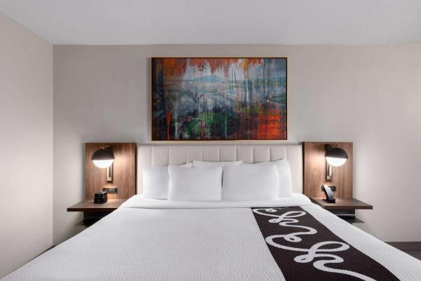 La Quinta By Wyndham Knoxville Central Papermill - Knoxville, TN