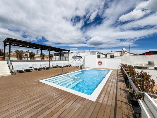 Hotel Marina - Palau-saverdera