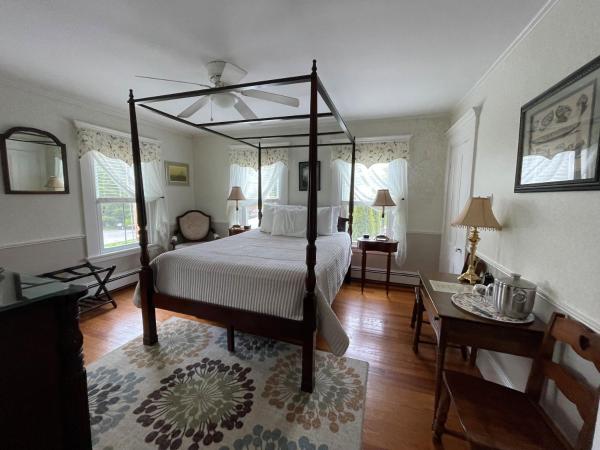 Bourne Bed And Breakfast - Maine