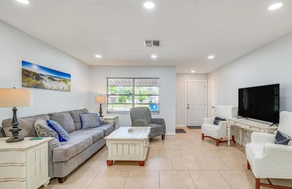 13 Mi To Hudson Beach Spring Hill Home With Lanai - Weeki Wachee, FL