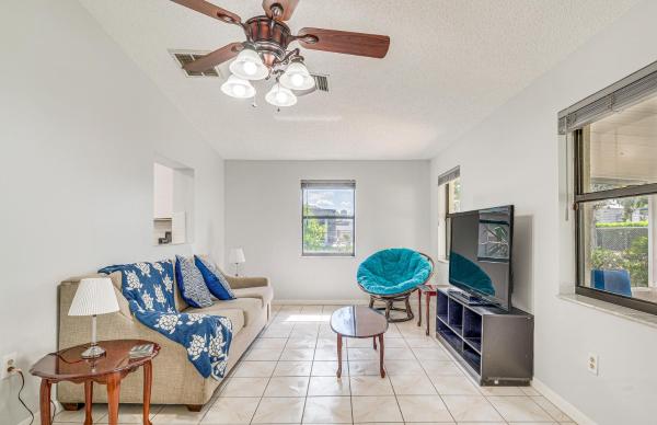 Near Weeki Wachee! Spring Hill Home W/ Lanai - Weeki Wachee, FL
