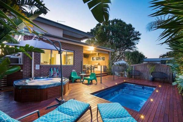 Dromana Grove Spa, Pool, Cinema, Fire Pit, Games Room - Sleeps 16 - Dromana