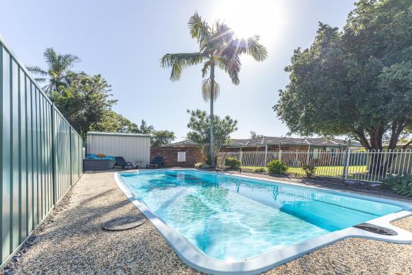 Coffs Harbour Family Oasis - Pool, Games, Fire Pit - Coffs Harbour, Australia