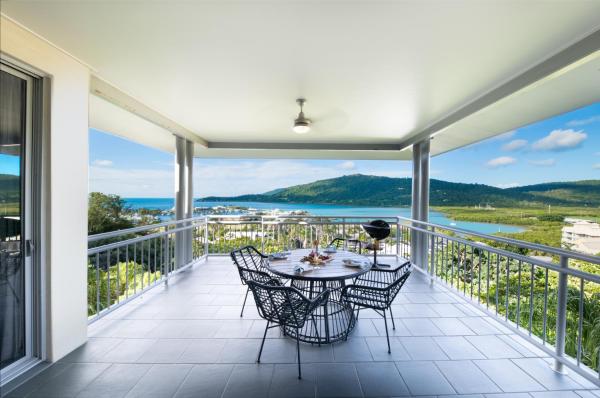 Paradise Palms - Airlie Beach