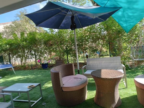 Appartement Entier Cozy Rdj Parking Gratuit, Proche Tramway, Stade Ol, Arena, Eurexpo, Aéroport Stexupéry, Gare Tgv Lyon Partdieu - Lyon