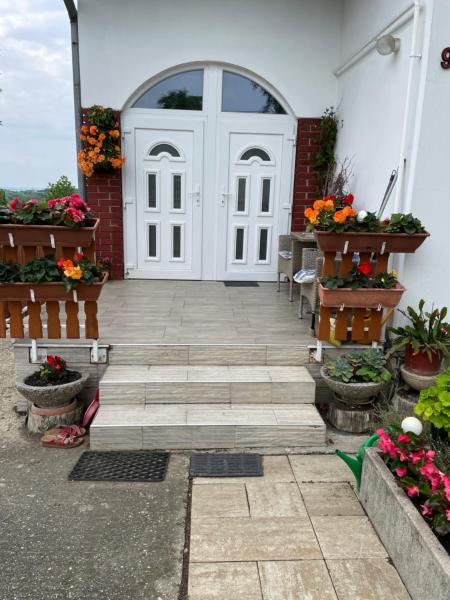 Leitner Apartman - Balatonfenyves