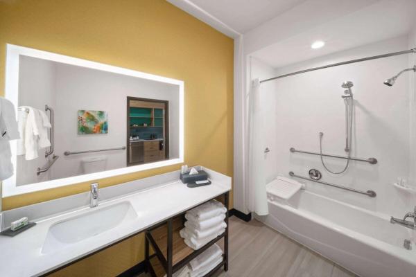 La Quinta Inn & Suites By Wyndham El Paso East Loop-375 - El Paso, TX