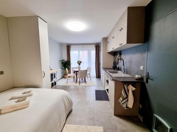 Le Poète - Appartement Confort - Parking Privé - Wifi - Pessac