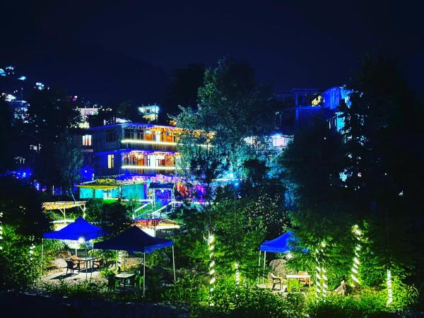 Hostel 360 Degree, Riverside Stay, Old Manali - Manali