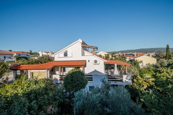 Apartment Surfer's Lodge, Nature Driven With Sauna - Krk