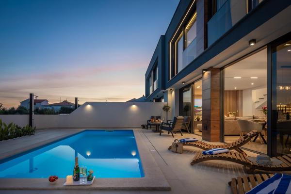 Luxury Villa Etera With Heated Pool - Split