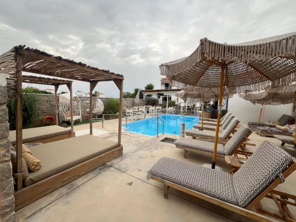 Koukounari Apartments - Greece