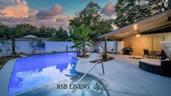 Stunning 5br 2ba Holiday Home With Private Pool And Cinema - Mesquite, TX