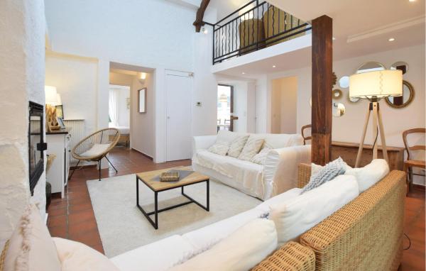 Stunning Home In Saint-vaast-la-hougue - Barfleur