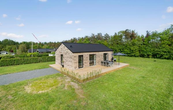 Awesome Home In Hovborg With Kitchen - Billund