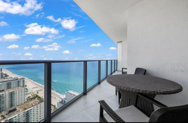Zen 2-bedroom Ocean View At Lyfe Resort - Sunny Isles Beach, FL