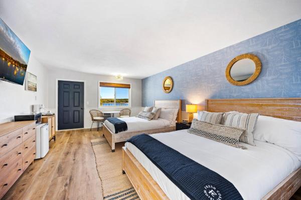 Fresh Coast Motel - Door County, WI