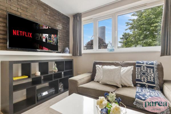 Parea Living - Cosy Flat With Skyline Views Beside Canary Wharf - London