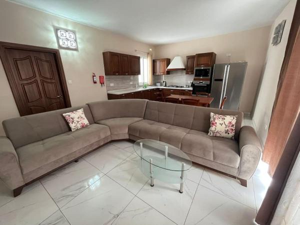 Mellieha 2 Bdr Apartment Large Terrace & Bbq Area - Malta