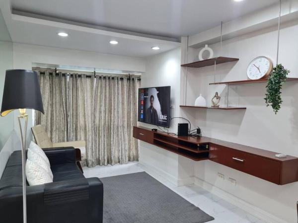 Big 2br Near Burgos Circle, Highstreet, St Lukes - B Parklane T1 - Taytay