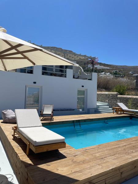 Minimal Grey Apartment Pool-front In Paros - Paros