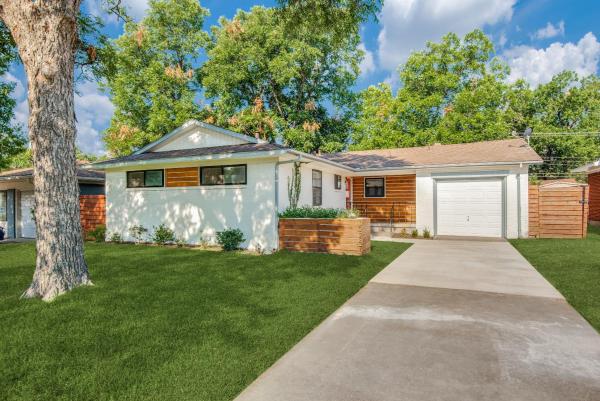 Modern, Roomy, Game Room, Patio, Family Home, Private Parking - Dallas, TX