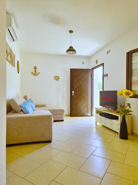La Casalinda - Appartamento In Zona Residenziale A Orosei E Con Veranda Privata - Orosei