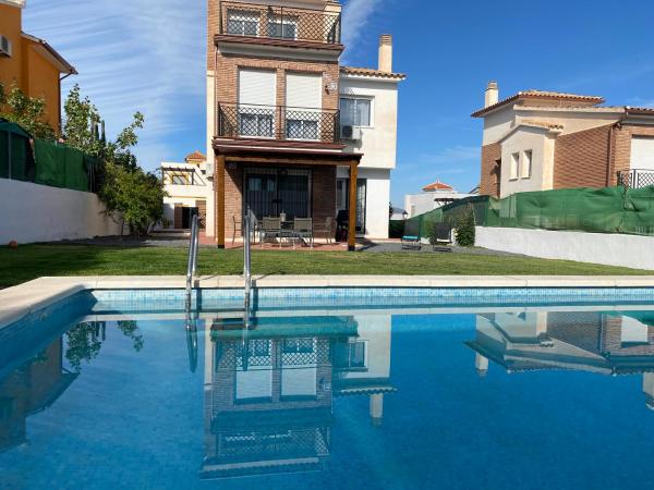 Casa , Dílar, Granada Con Jardin Y Piscina - Granada, España