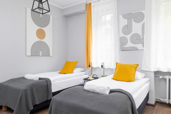 Stylowe Apartamenty Typu Studio Na Parterze W Centrum Katowic Blisko Rynku By Noclegi Renters - Katowice