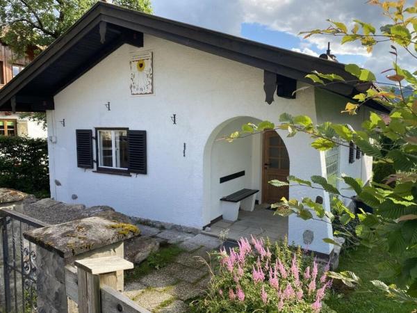 Chalet Alpenrose Comfortable Holiday Residence - Rottach-Egern