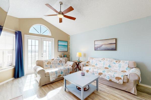 Beach Club: The Lighthouse - Corpus Christi, TX