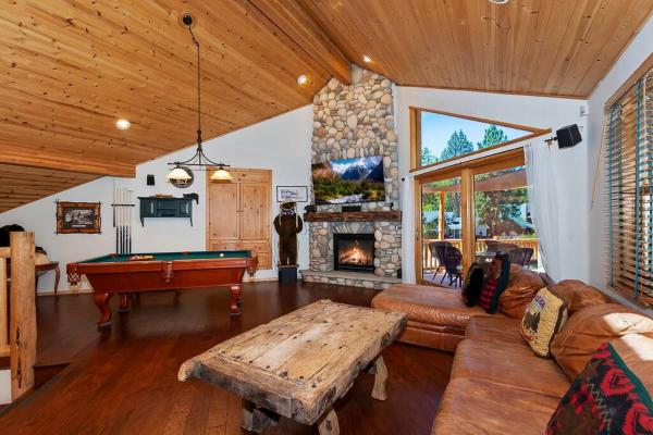 Fox Lake Cabin Lake View, Spa And Pool Table - Big Bear Lake, CA