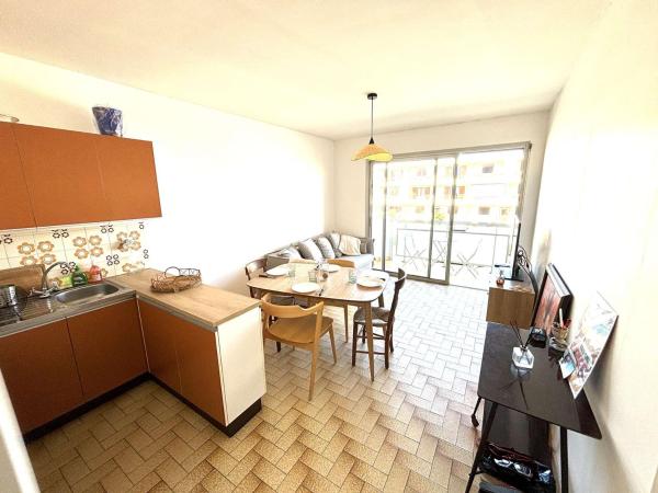 Appartement Traversant, Proche Plage, 2 Balcons, Pets Ok, Ménage Inclus, Jusqu’à 8 Pers, Port-la-nouvelle - Fr-1-229c-94 - Sigean