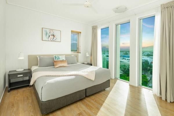 Cairns City & Ocean View, 1 Br Sleeps 4 Spacious Apt - Cairns