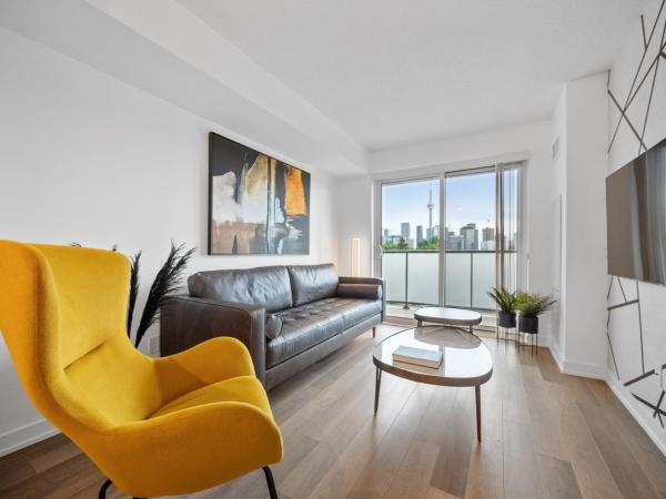 Sleek 1br & Office Condo - Cn Tower, Skyline View - BMO Field