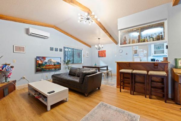 Hottub Pingpong Arcade Billiard Pets Ac Piano Bbq Art - Yosemite National Park, CA