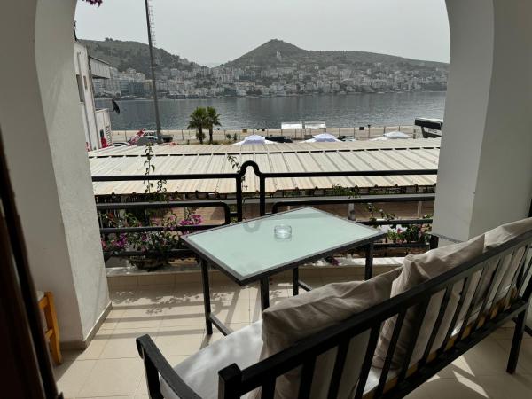 Vila Onhezmi - Saranda