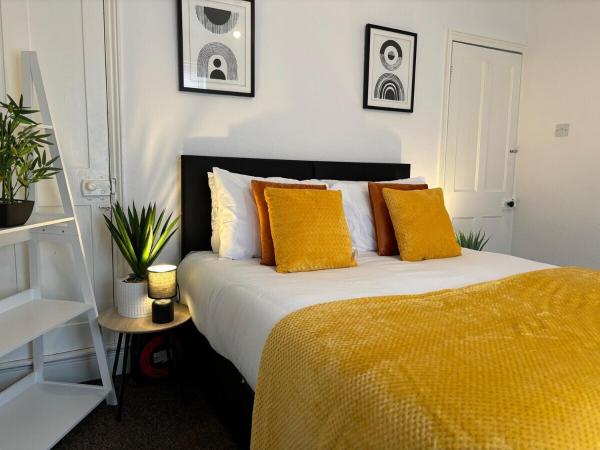 West End Terrace - Free Parking - 레스터