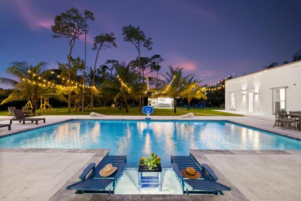 The White House Of Miami Perfect For Families Ω Friendly Close To Miami Beaches And The Keys West - Homestead, FL
