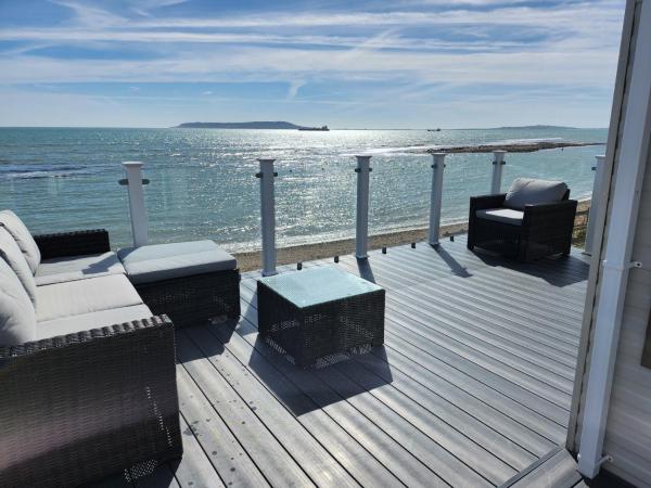 Europa Willow Pitch 29 Creek Caravan Park Dog Friendly - Dorset