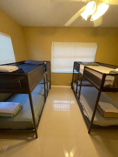 Shared Room At Psn - Florida