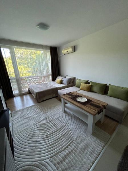 Лятно студио - Sveti Vlas