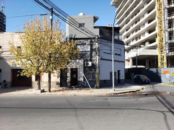Casa De 2 Dormitorios Para 6 A 1 Cuadra Metropolitano - Rosario