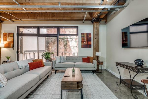 Downtown Dallas Condo - 2br 1ba - Dallas, TX